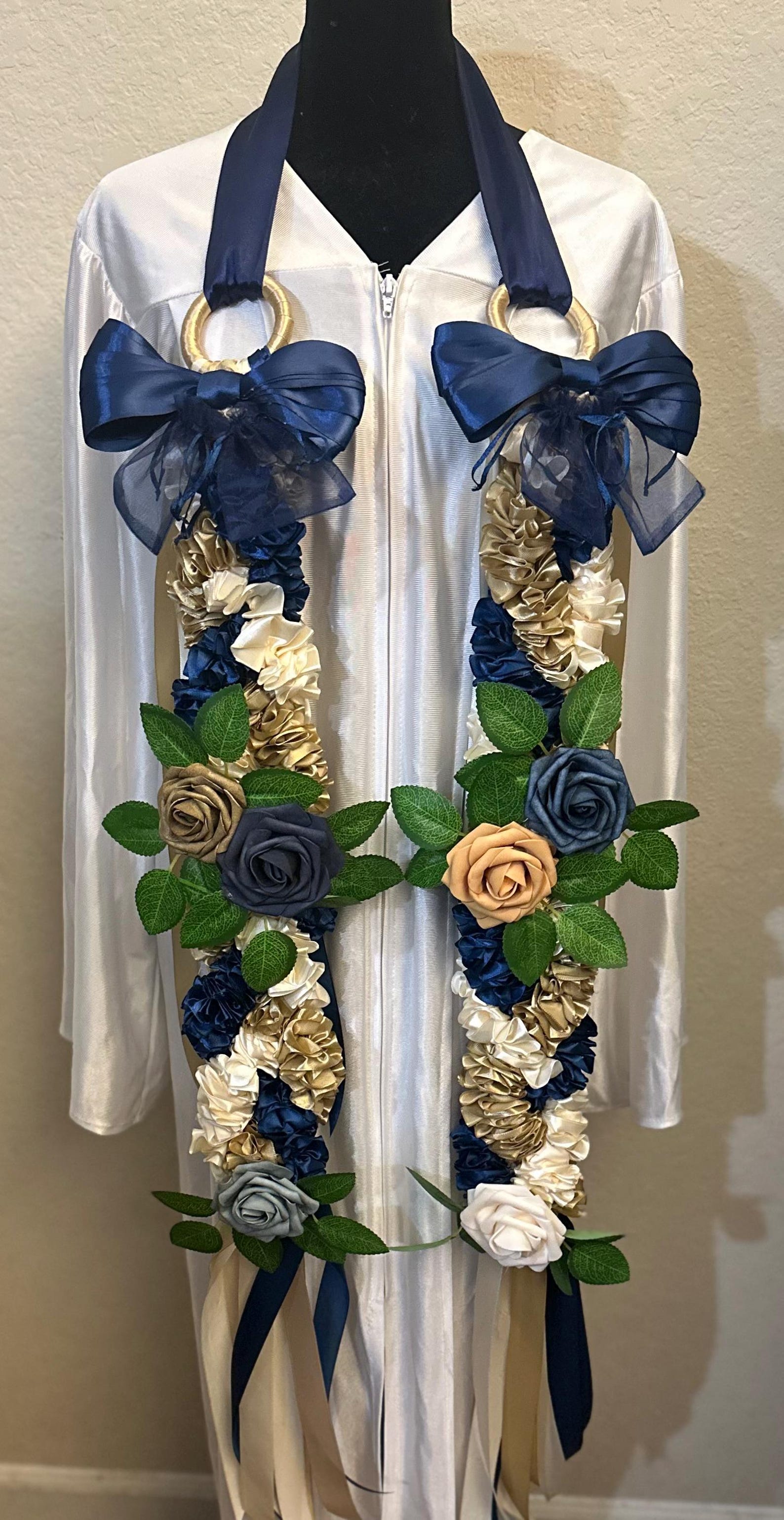 TRIPLE Ribbon Rose Graduation Lei With Sachet Bags - Etsy