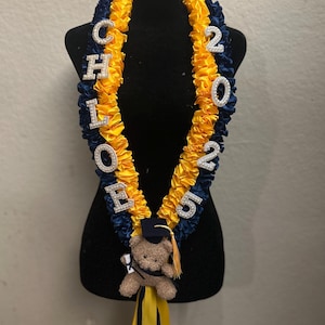 Personalized Graduation Lei With Mini Grad Bear - Class of 2025 - Etsy