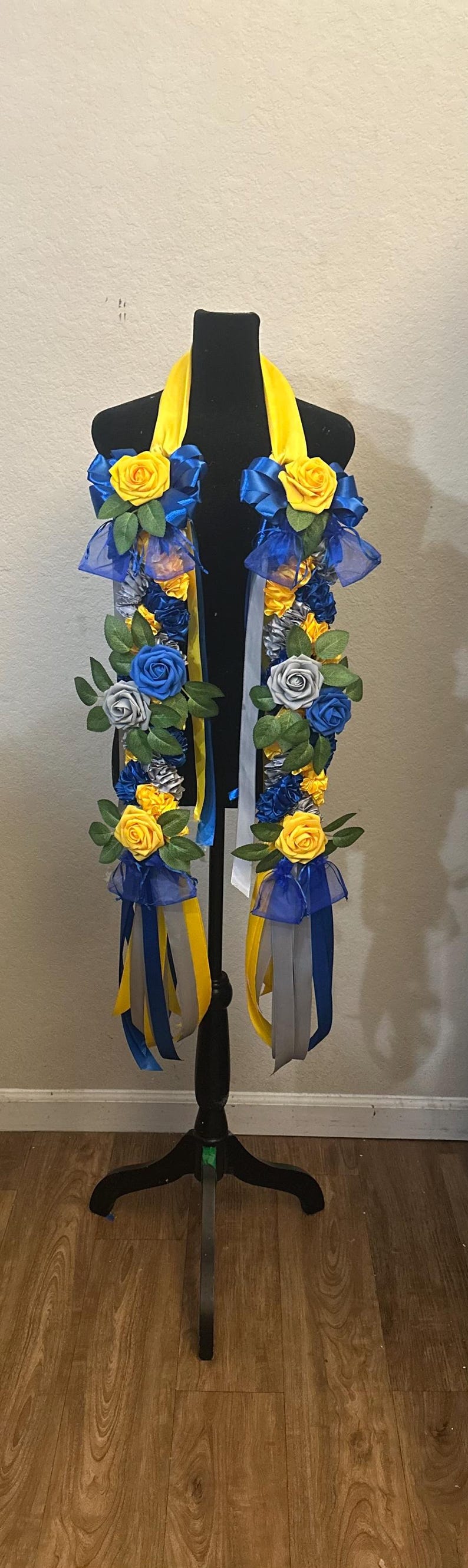 TRIPLE Ribbon Rose Graduation Lei With Sachet Bags - Etsy