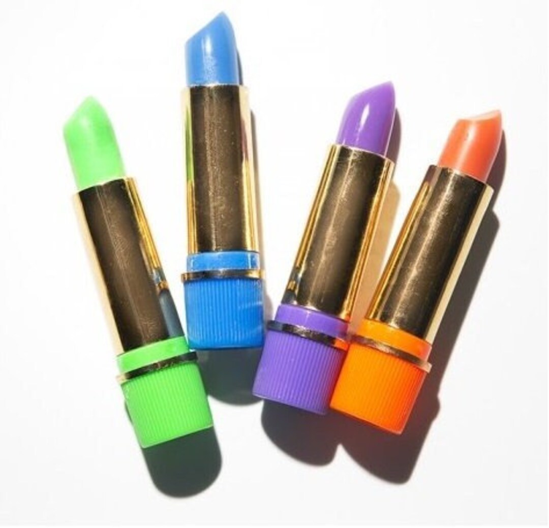 Moroccan Magic Lipstick X 4 Changes Color to Different Shades of Pink ...