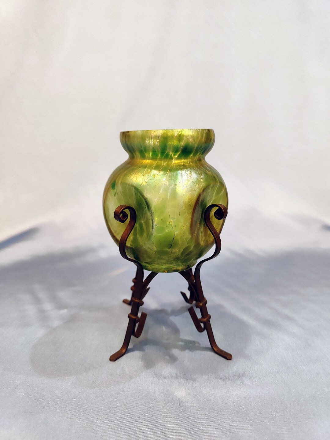 Small Art Nouveau Vase of the Loetz Type - Etsy