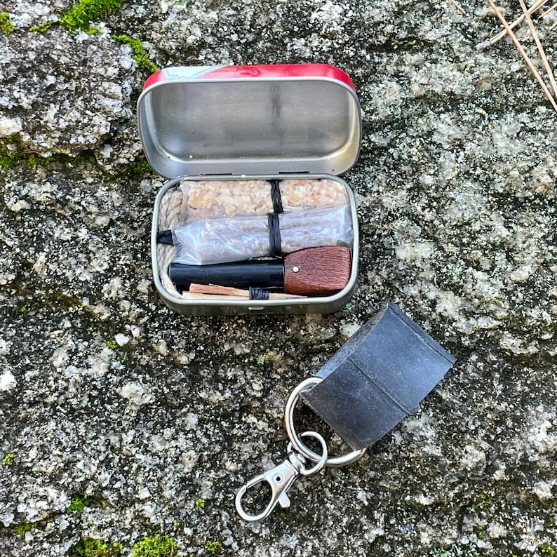 Mini Ferro Rod Fire Starting Kit Altoids Smalls Tin Bushcraft - Etsy