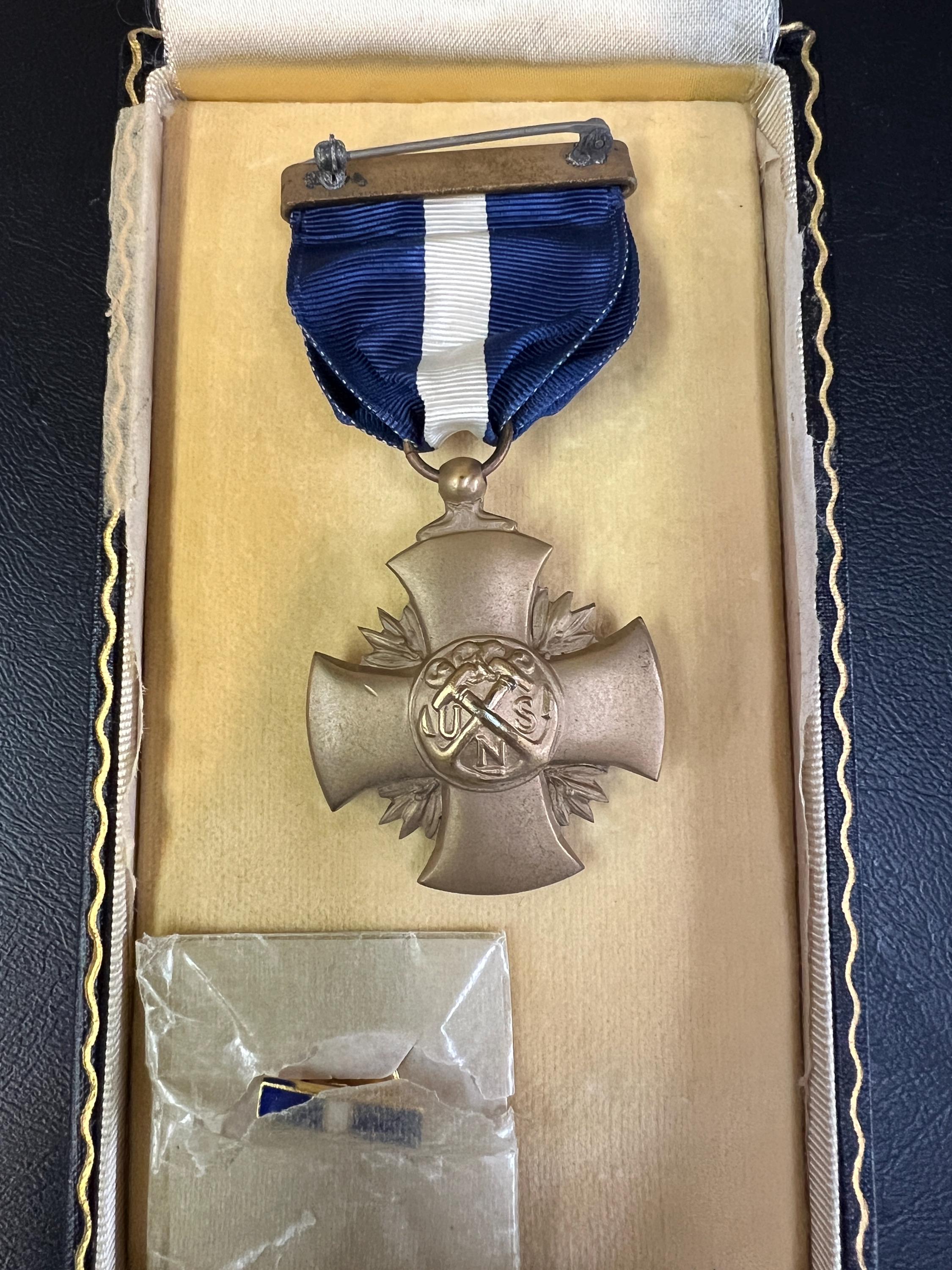 WWII WW2 Navy Cross Military Medal With Case - Etsy