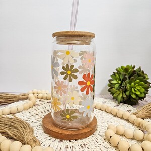 Retro Daisy Glass Cup With Lid and Straw, Boho Floral Tumbler - Etsy
