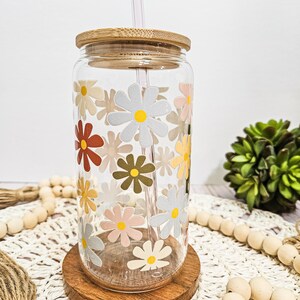 Retro Daisy Glass Cup With Lid and Straw, Boho Floral Tumbler - Etsy