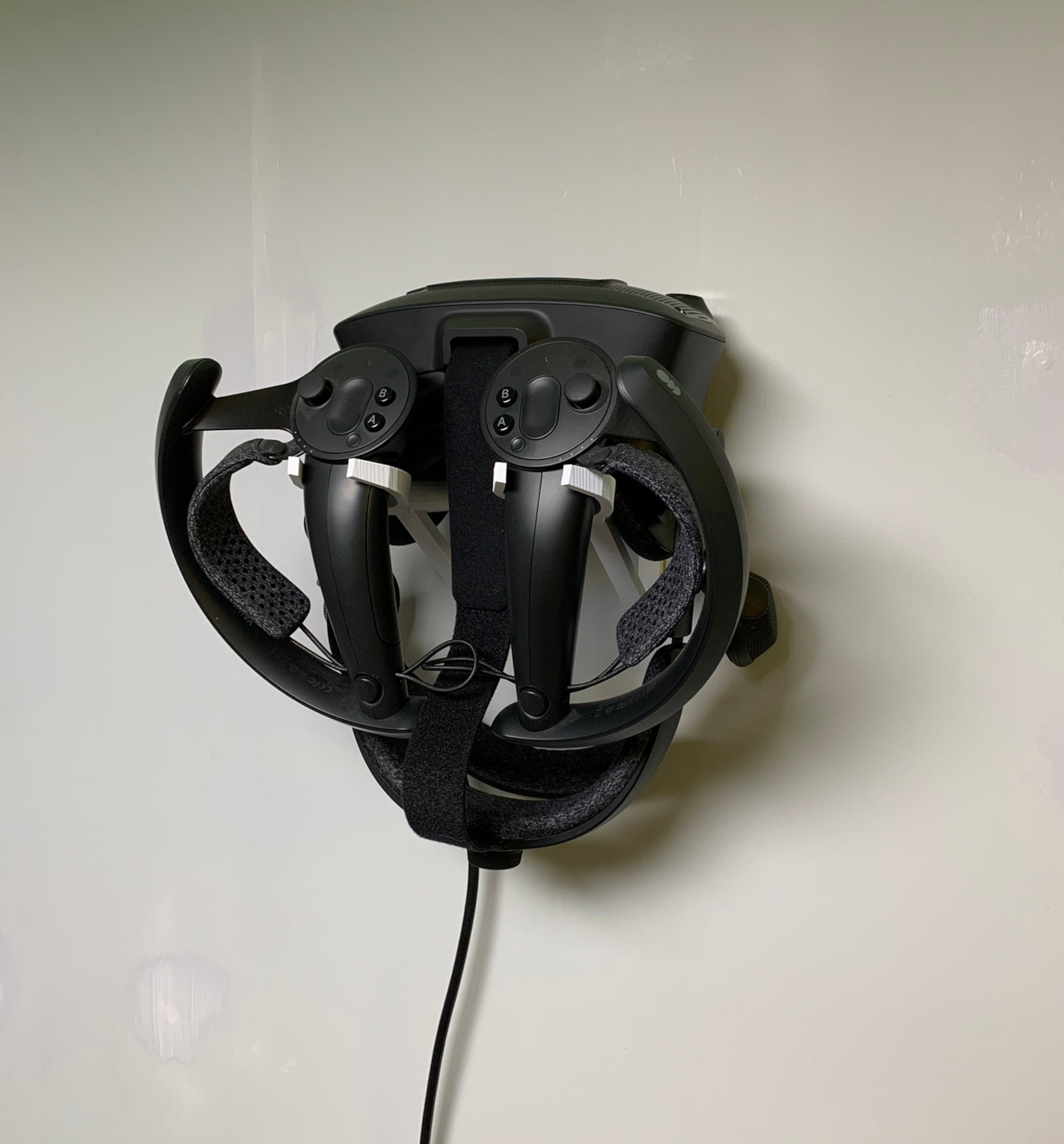 Universal VR Wall Mount for Valve Index, Meta Quest 1/2/3, HTC Vive ...