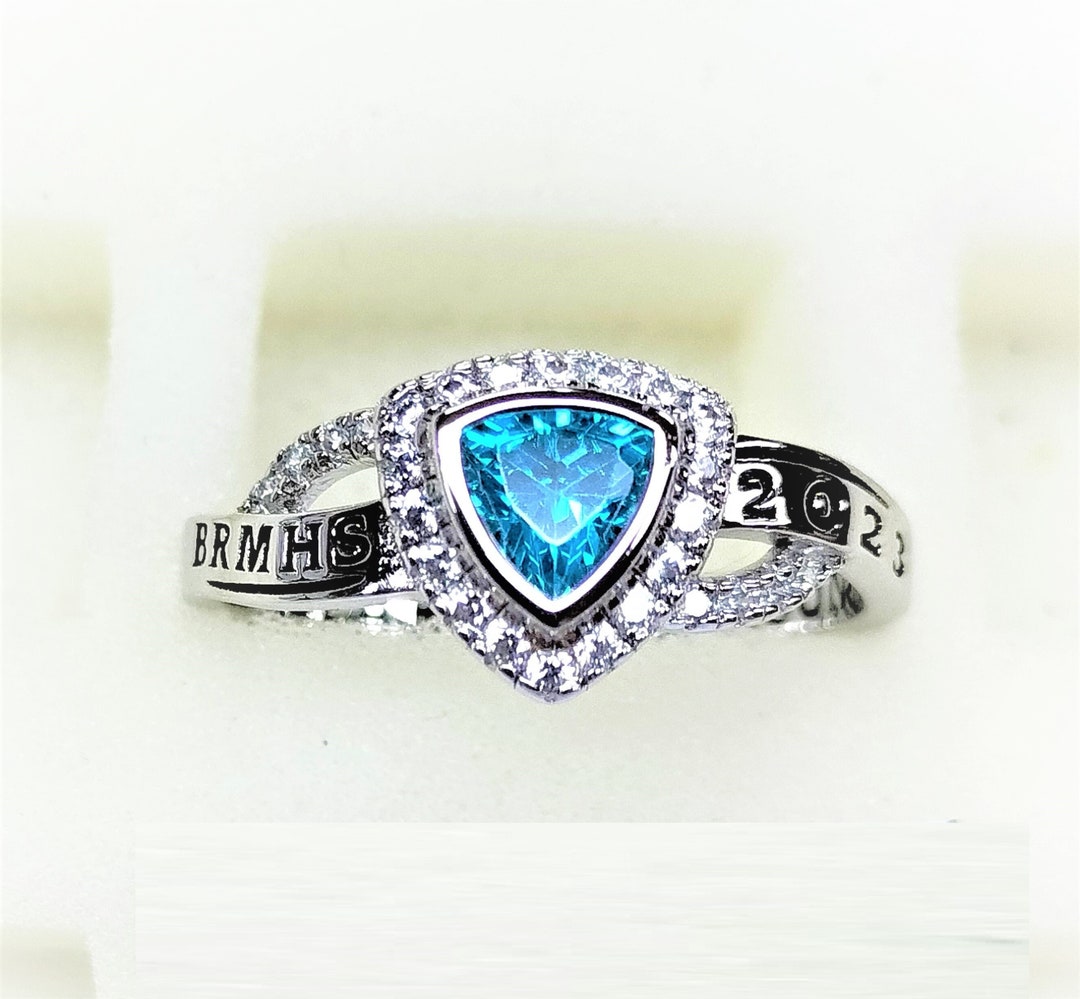 Women's Class Ring Fully Customized for High School and College Grads ...