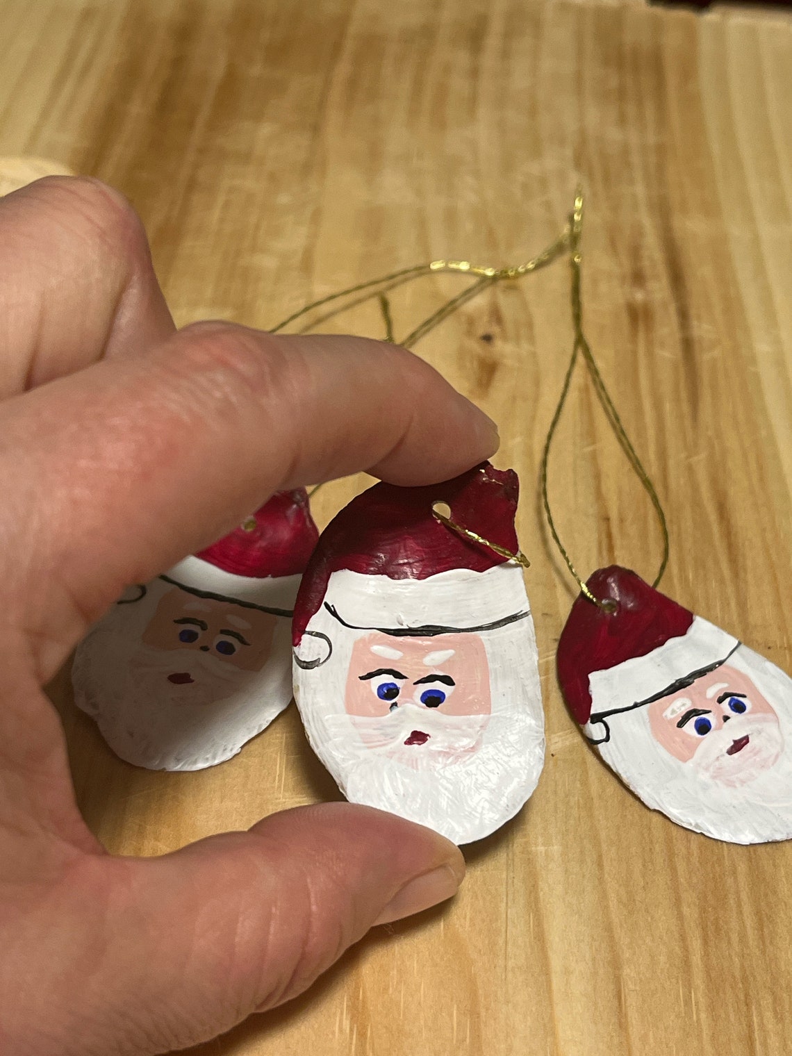 Mini Oyster Shell Santa Ornament Hand Painted - Etsy