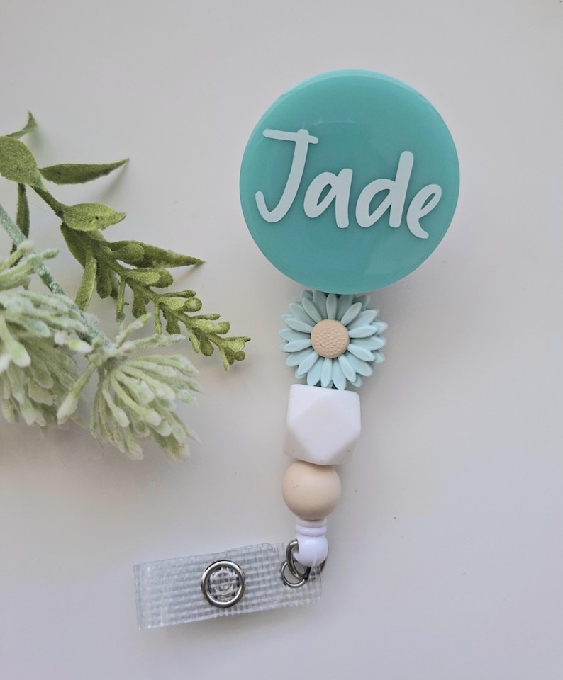 Personalized Daisy Badge Reel, Luxe Teacher Nurse ID Holder - Etsy ...