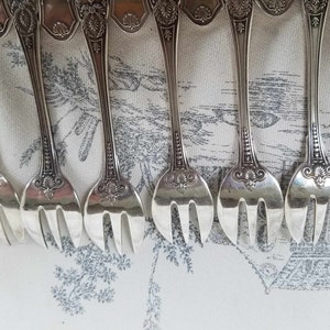 12 Boulenger Oyster Forks in Original Presentation Box,silver Plated ...