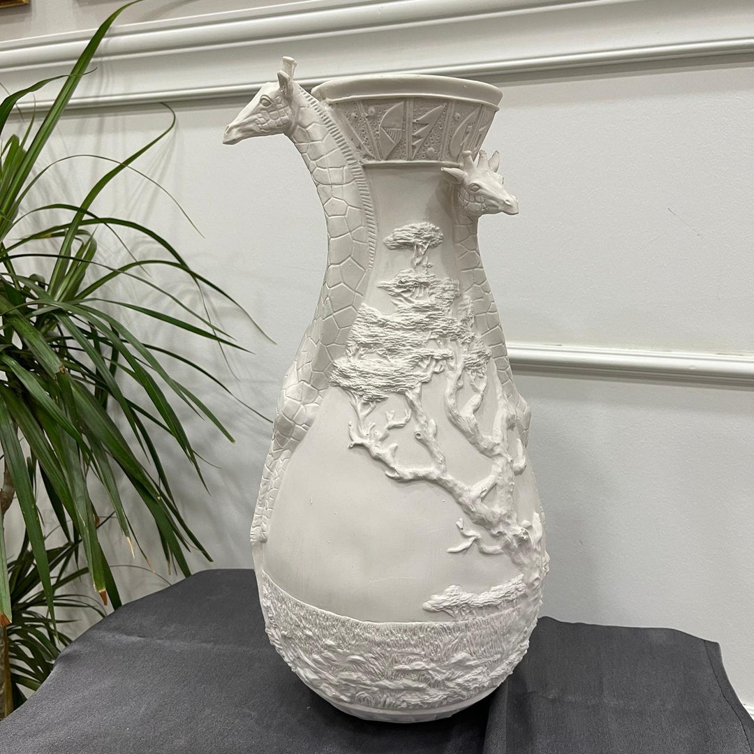 Giraffe Embossed Vase Statue, Giraffe Art Sculpture, White Home Decor ...