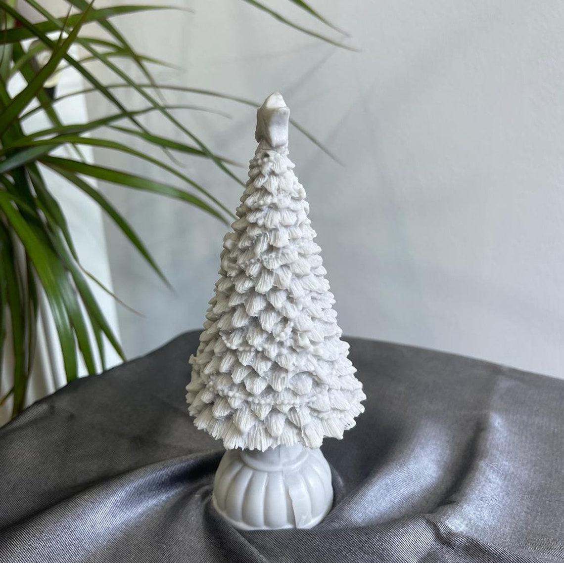Handcrafted Starry Christmas Tree Statue - Elegant Holiday Decor ...