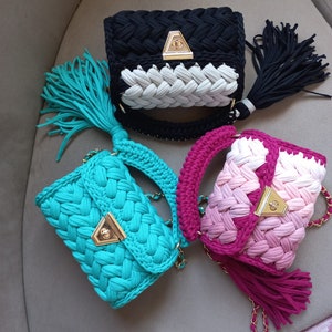 Handmade Crochet Crossbody Bag: Capri Yarn Purse With Gold Chain - Etsy