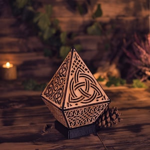 Celtic Knot Shadow Lamp - Northern Viking Bedside Lamp - Etsy