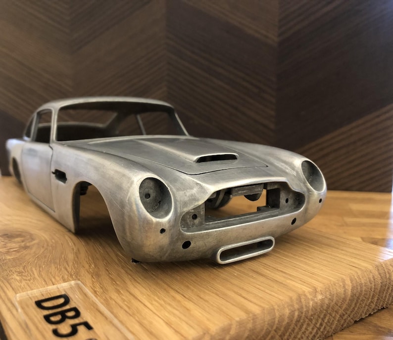 Aston Martin DB5 Sculpture – 1:18 Scale, Recycled Oak Base - Etsy UK