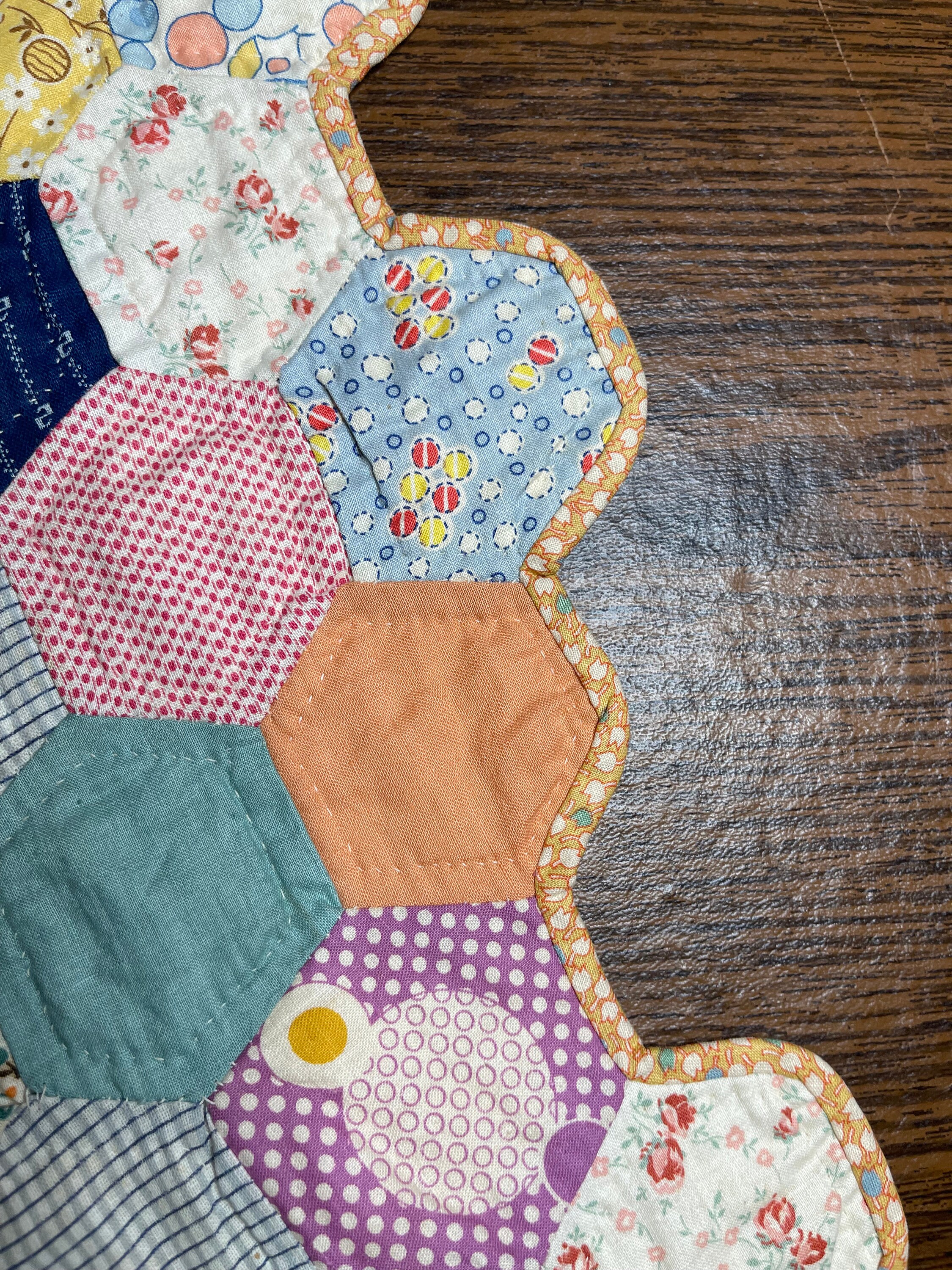 Hexagon Medallion Quilt-1930s - Etsy