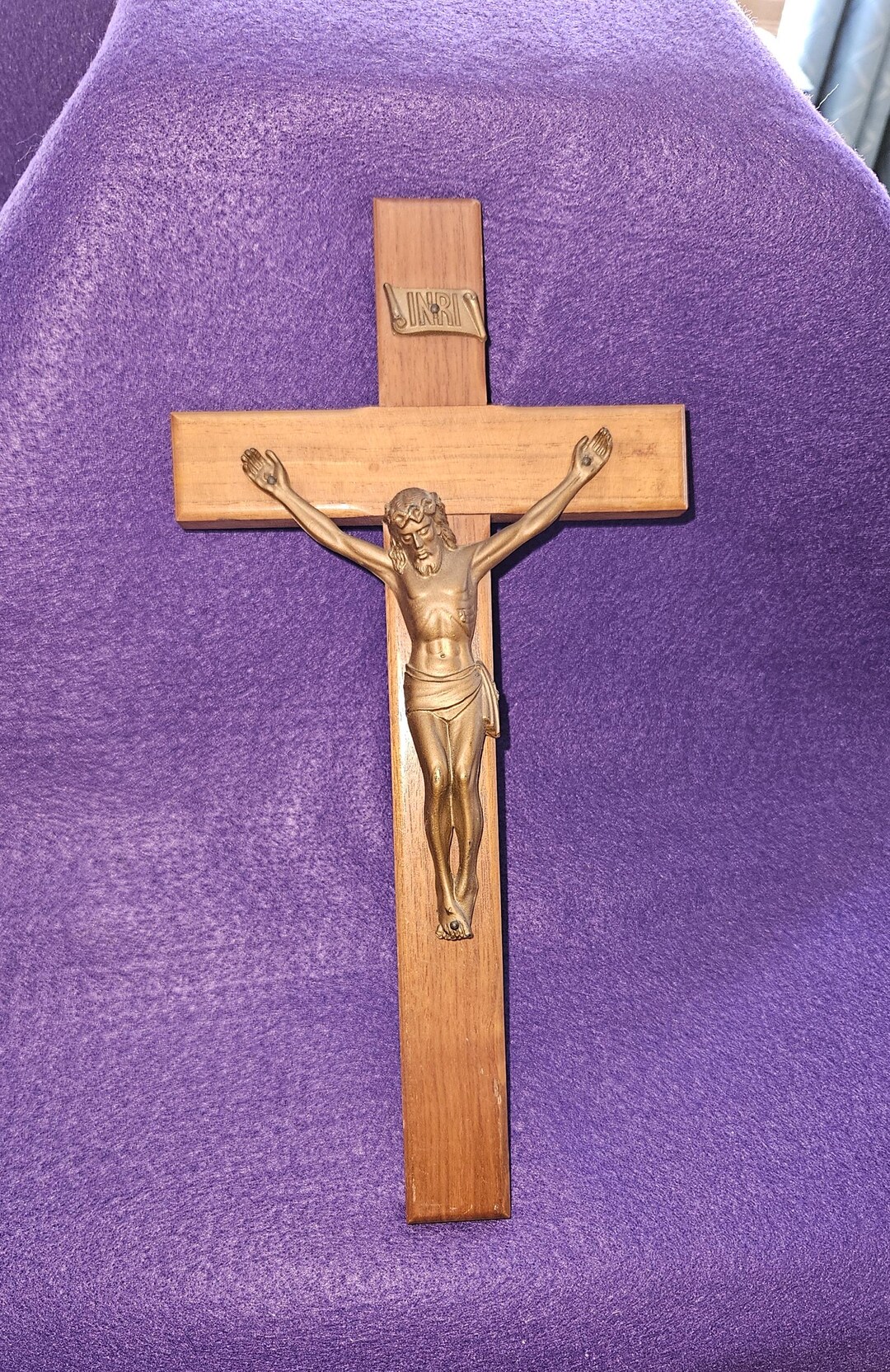 Vintage INRI Wood Crucifix ~~ Wooden Cross Wall Hanging ~~plastic Jesus ...