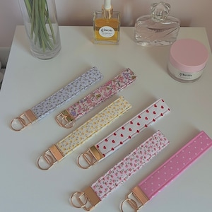 Floral Keychain - Handmade Keychain - Handmade Wristlet - Coquette ...