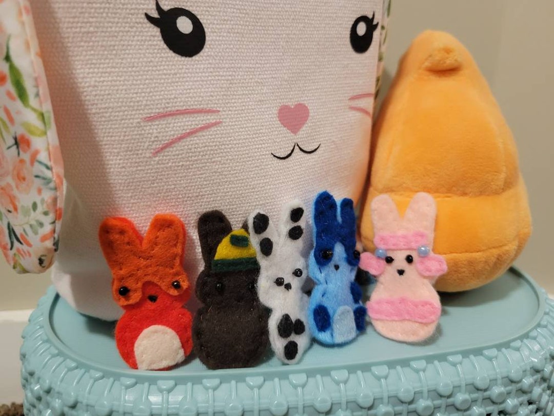 Bluey Inspired Peep Pins - Etsy