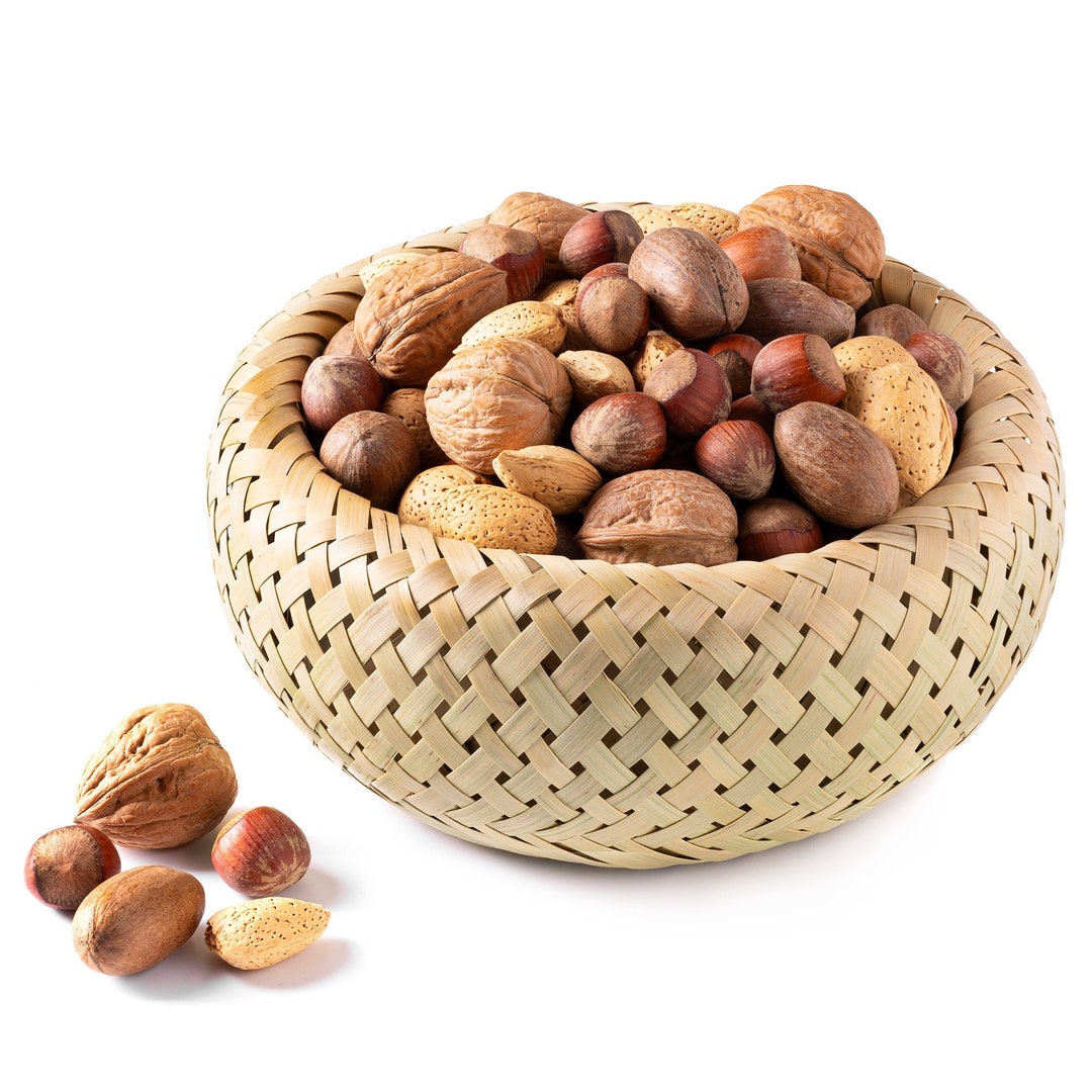 Mixed Nuts Gift Basket – Walnuts, Almonds, Pecans, Hazelnuts in ...