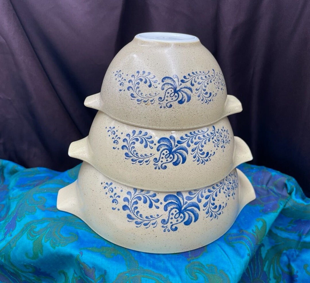 Vintage Pyrex Homestead Nesting Bowls Set of Three - Etsy