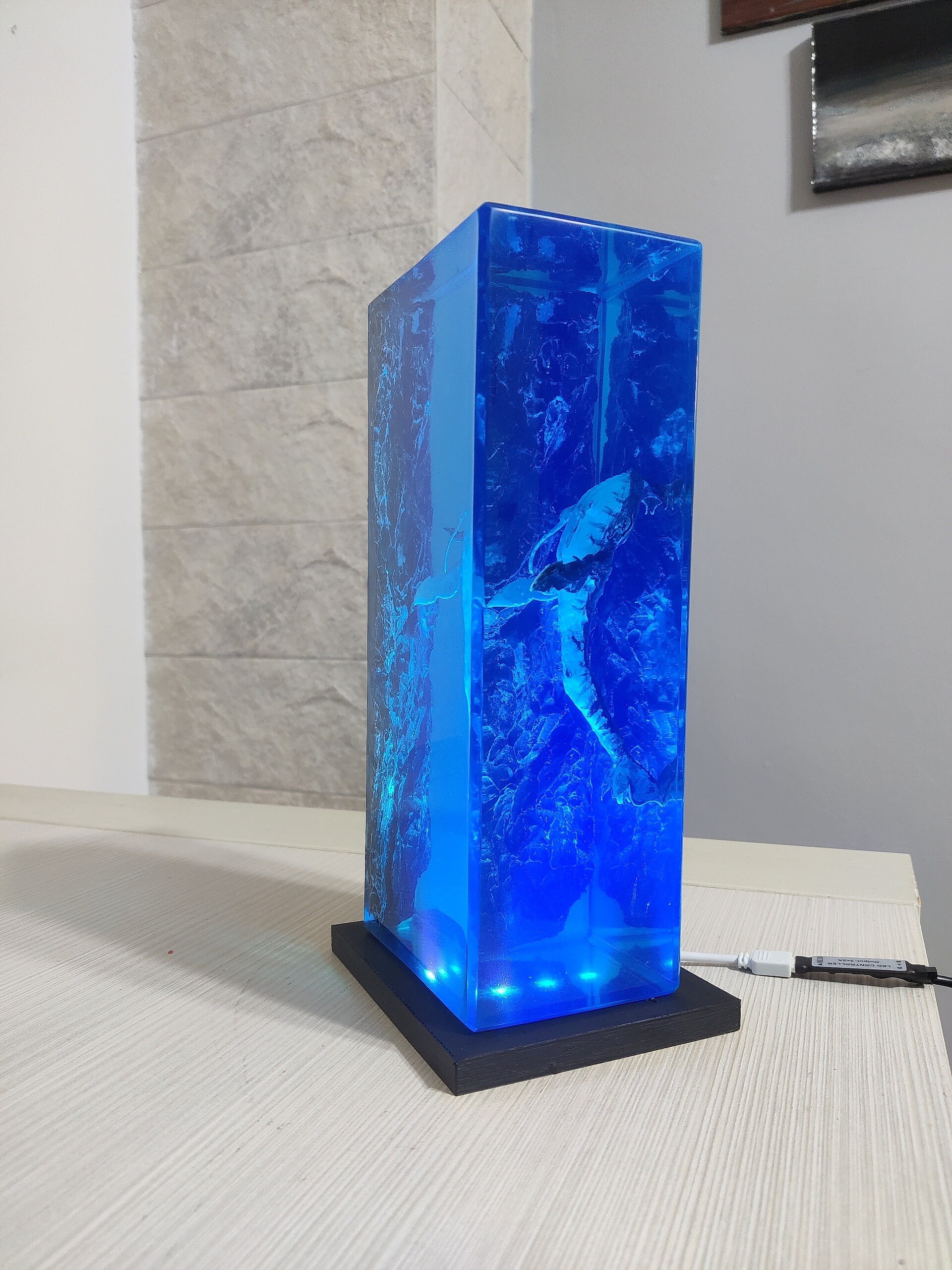 Resin Avatar Desk Lamp, Whale Sculpture, Epoxy Diorama - Etsy
