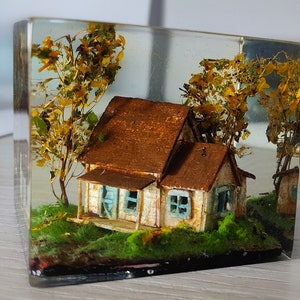 Tiny House Resin Diorama, Miniature Sculpture, Resin Cube - Etsy