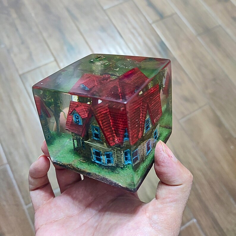 Tiny House Resin Diorama, Miniature Sculpture, Resin Cube - Etsy