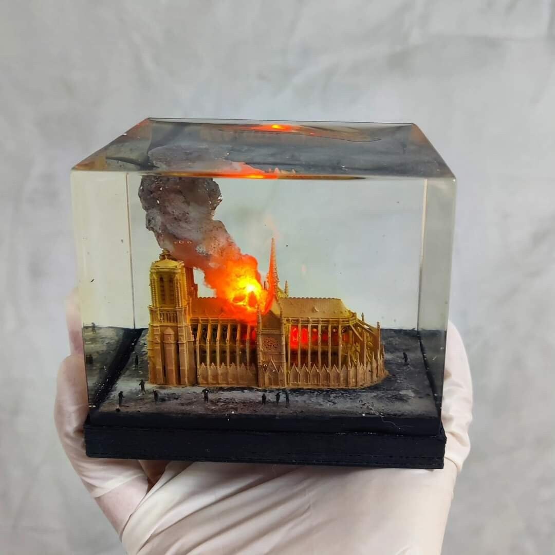 Notre Dame Diorama, Resin Sculpture, Small Lamp, Resin Diorama, Resin ...