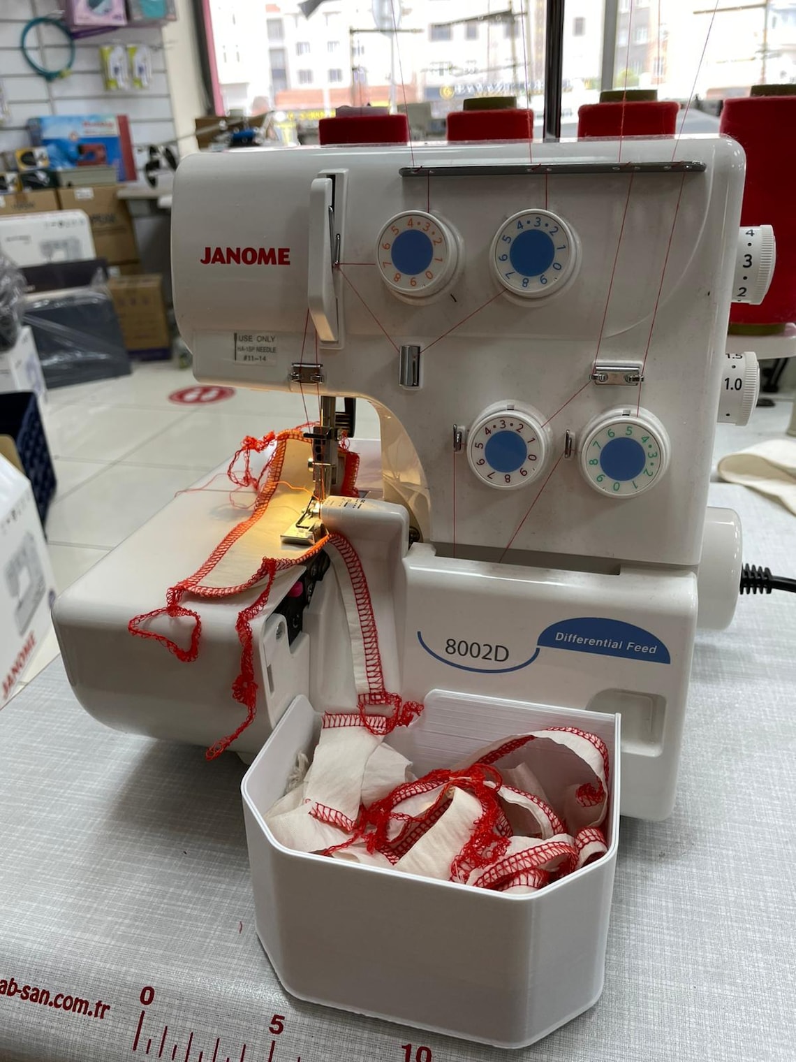 Thread Catcher Collecting Container for Fabric Scraps Suitable for ...