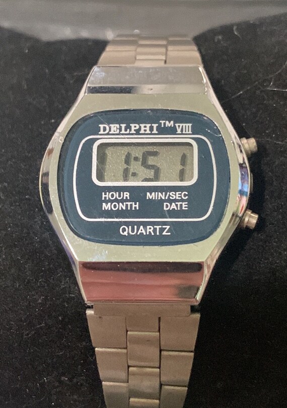 digital wristwatch with a - Gem