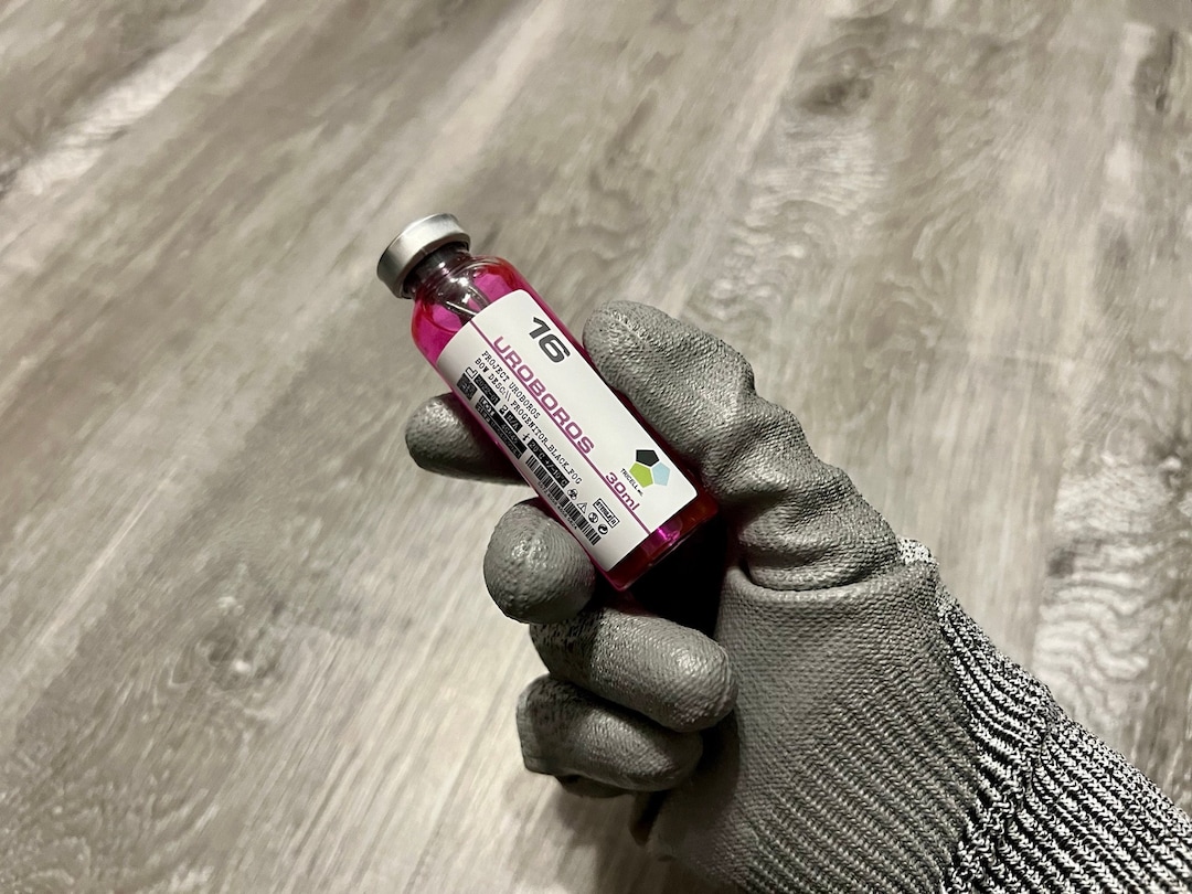 16 Uroboros (tricell Variant) - Virus and Pathogen Lab Sample Vial Prop ...