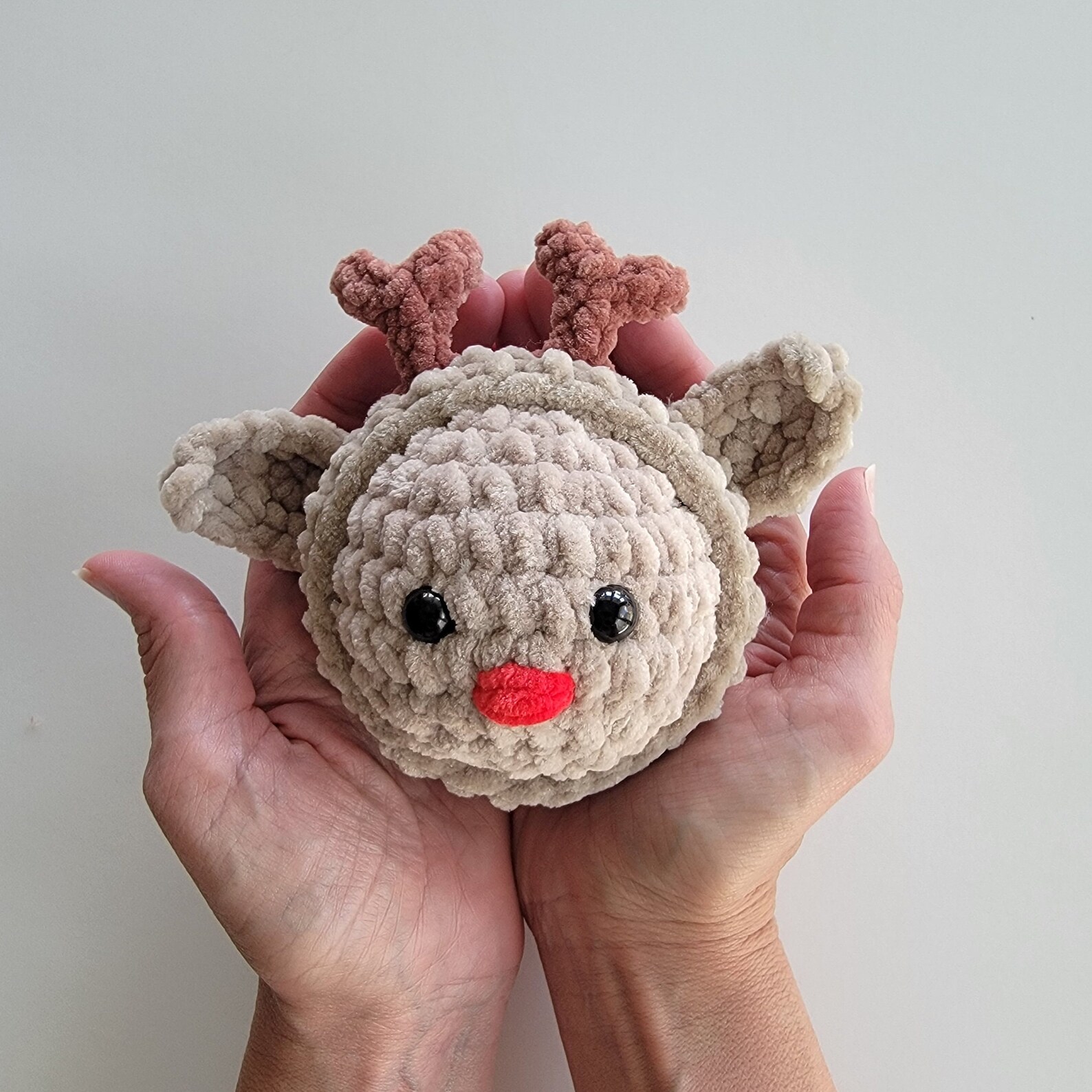 NO SEW - Mini Stress Ball Buddies Reindeer Crochet Pattern - Christmas ...