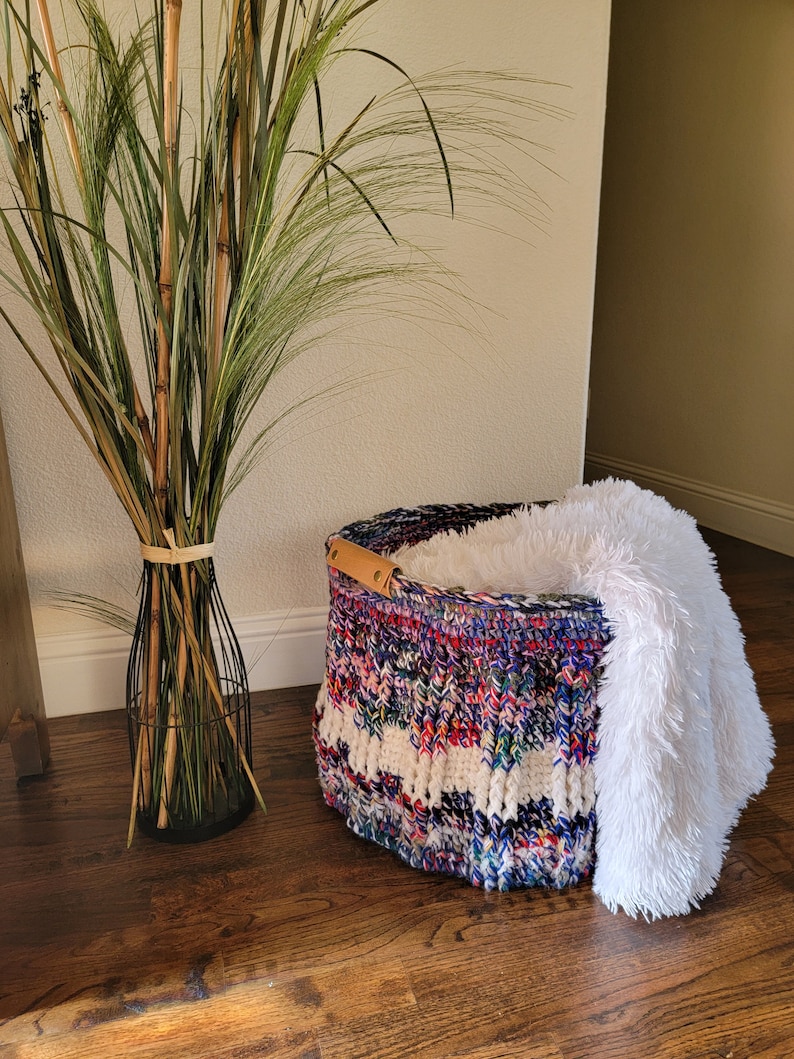 Chunky Crochet Basket Pattern: Farmhouse Style, Scrap Yarn (PDF Pattern ...