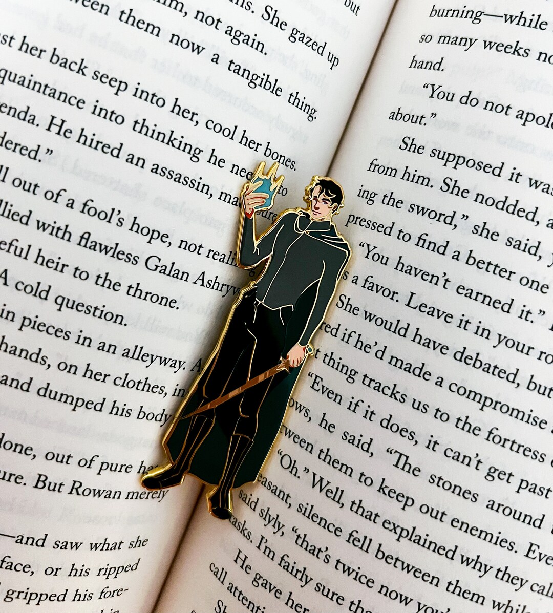 Dorian Havilliard Merch SJM Merch, Bookish GIFTS, Tog Pins, Dorian Havilliard Pin, Bookish Pins ...