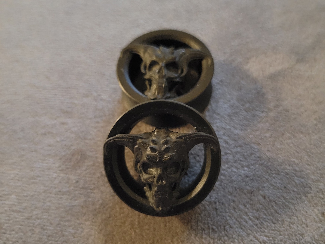 Demon Skull Ear Plugs (1-pair) - Etsy