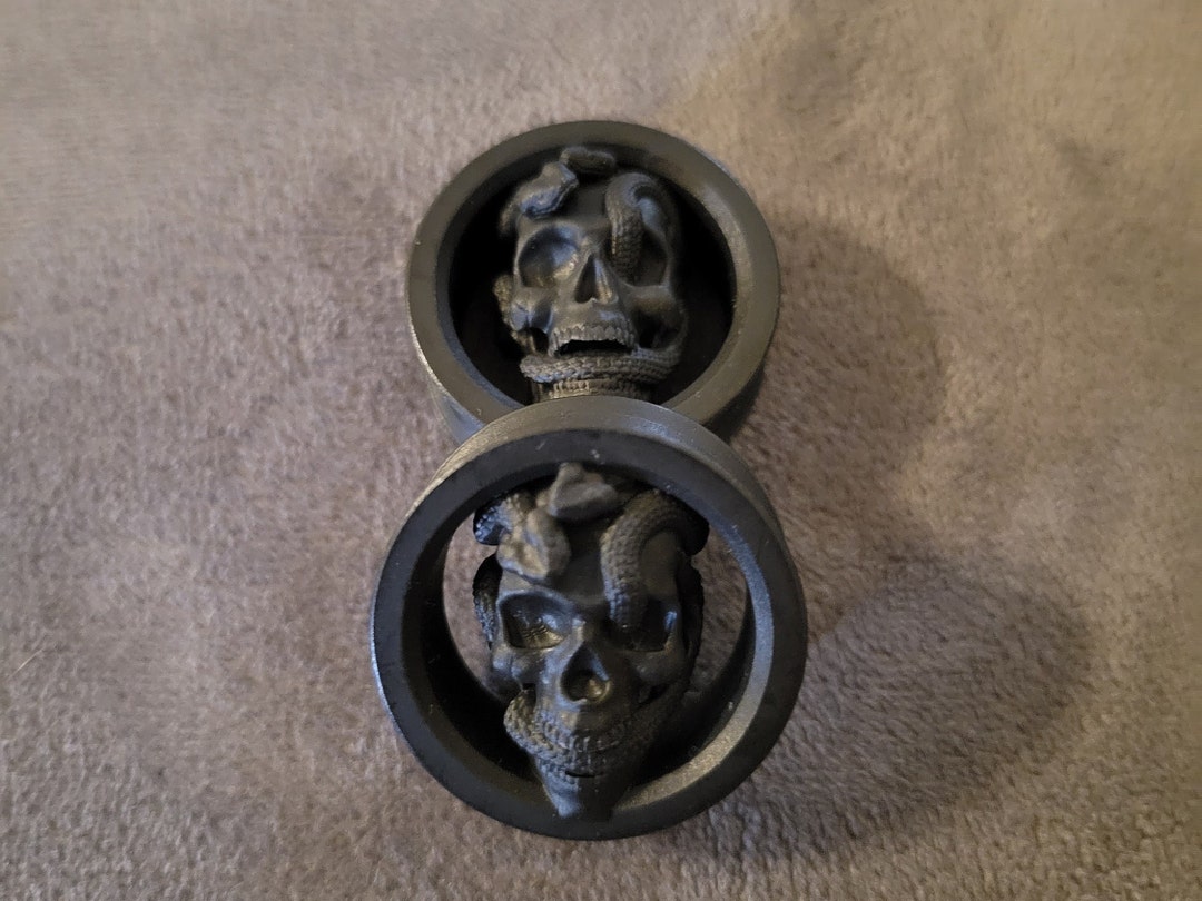 Skull and Snakes Ear Plugs (1-pair) - Etsy