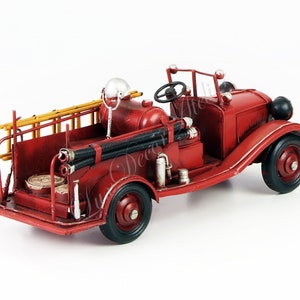Red Fire Engine Car Metal Model, Vintage Fire Truck Fire Brigade ...