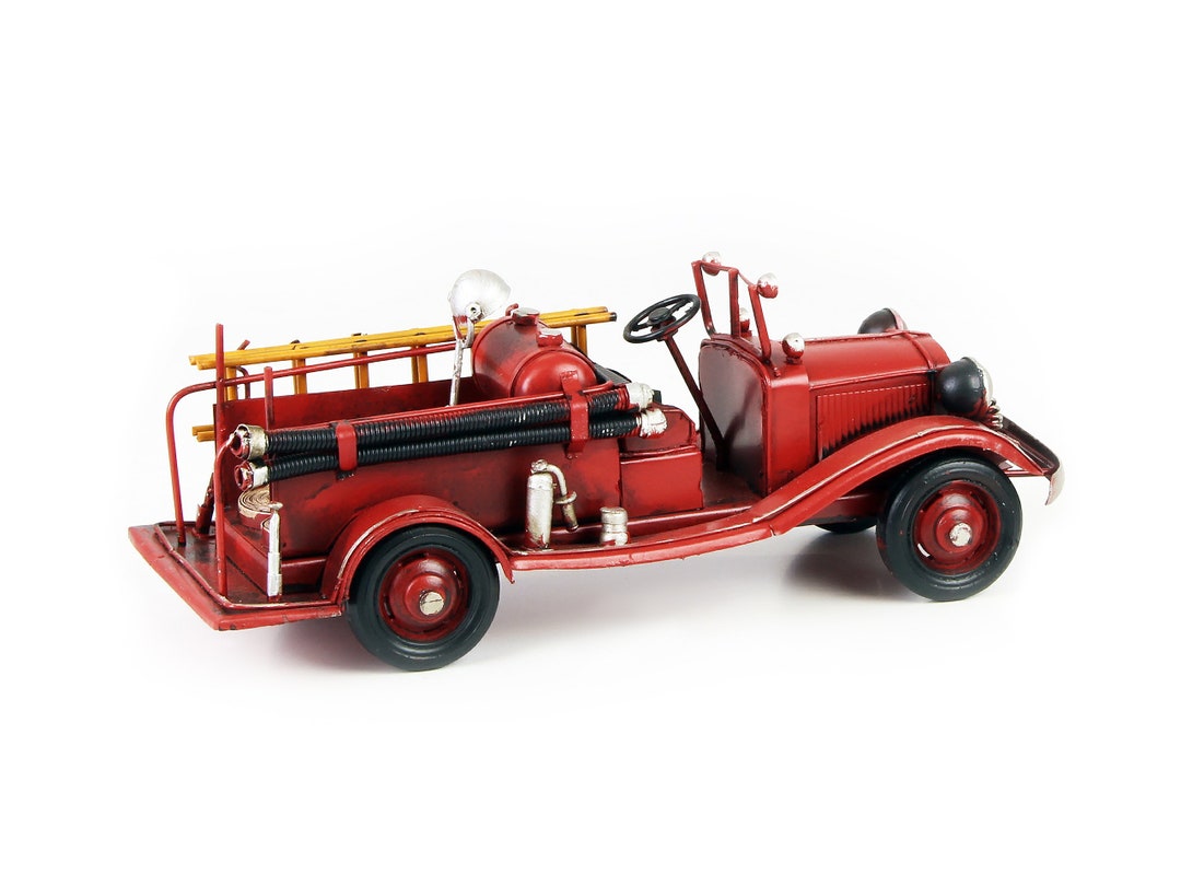 Red Fire Engine Car Metal Model, Vintage Fire Truck Fire Brigade ...