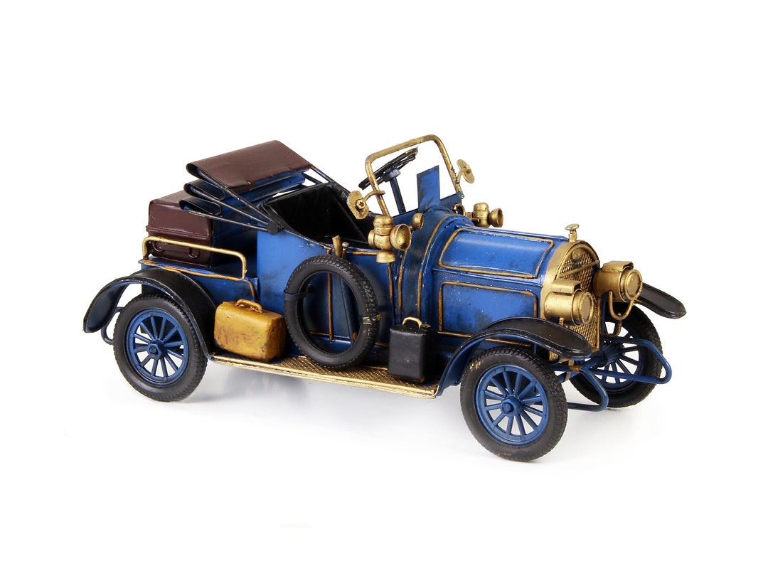 Vintage Car Metal Model, Desktop Model Car Sculpture Toy Classic Car ...