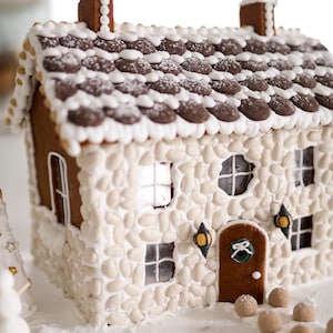 Classic Cottage [gingerbread House Template] – Easy DIY Holiday Decor ...