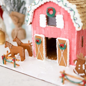 Barn [gingerbread Template] With Horses - Etsy