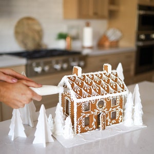 Classic Cottage [gingerbread House Template] – Easy DIY Holiday Decor ...