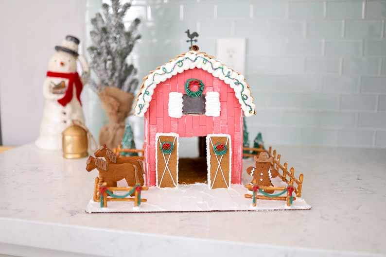 Barn [gingerbread Template] With Horses - Etsy