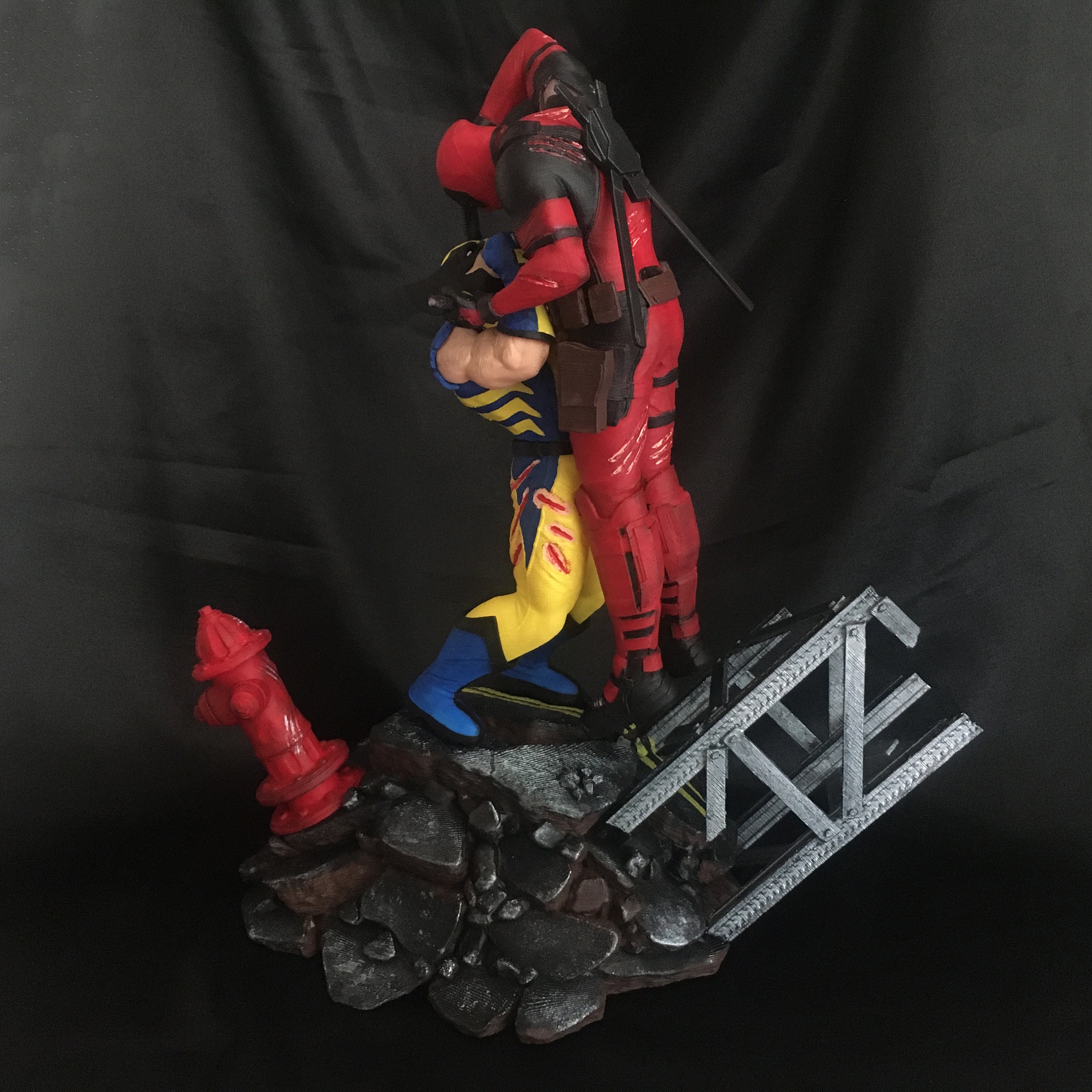 Wolverine Vs Deadpool Statue | Wolverine Figure | Deadpool Figure ...