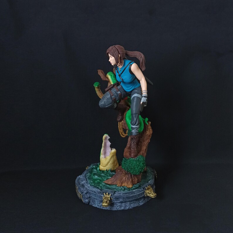 Tomb Raider Lara Croft Tomb Raider Figure Lara Croft Statue Collectible ...