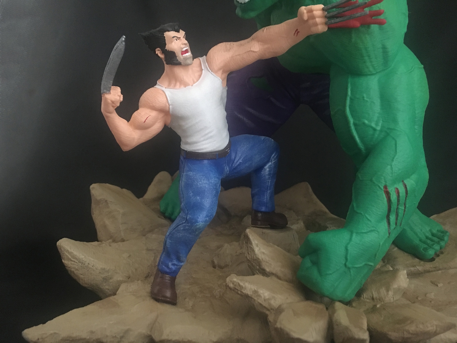 Hulk Vs Wolverine Statue | Hulk Figure | Wolverine Figure | Marvel ...