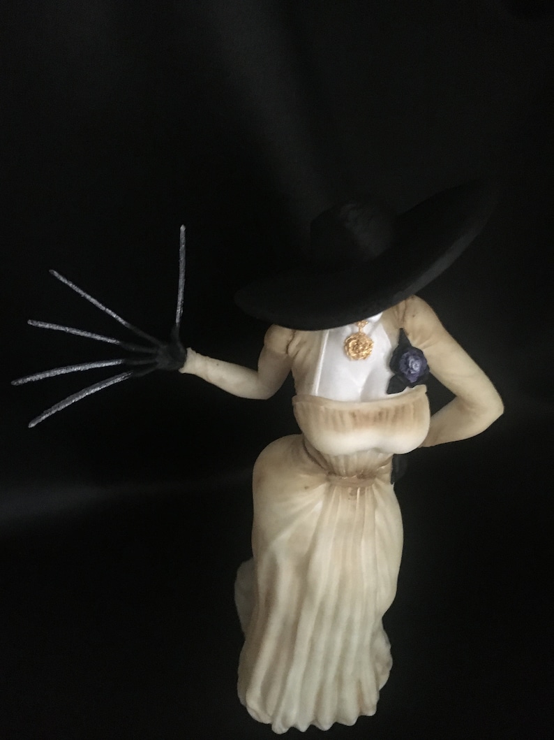 Lady Dimitrescu Lady Dimitrescu Figure Lady Dimitrescu - Etsy Denmark