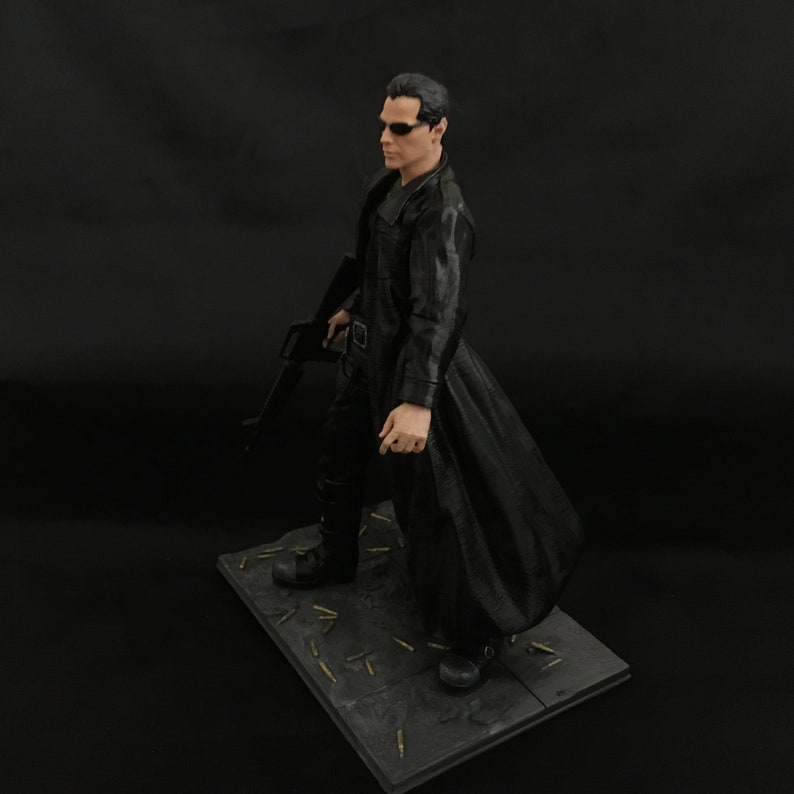 Matrix Neo Figure | Matrix Statue | Keanu Reeves Statue | Matrix ...