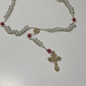 Pearlescent Ladder Rosary With Red Roses / Gold Chain - Etsy